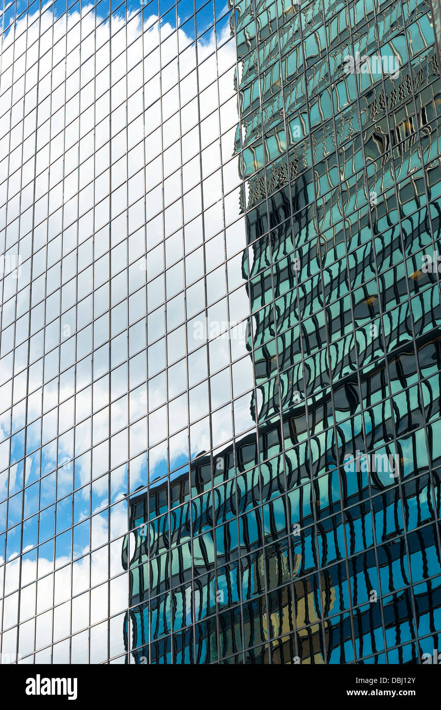 Reflection skyscrapers hi-res stock photography and images - Alamy