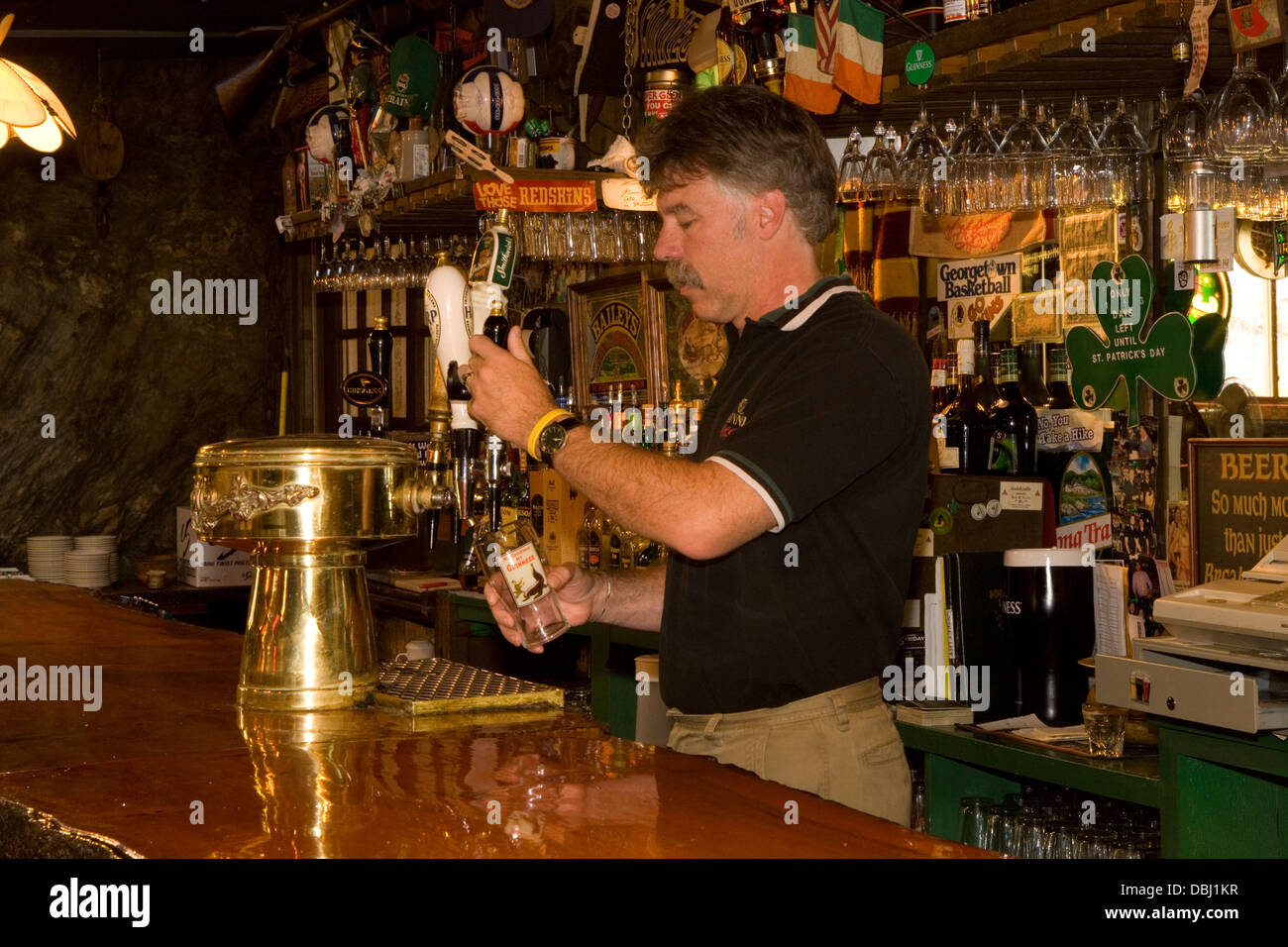 Killington / Inn at Long Trail - McGrath's Irish Pub Stock Photo - Alamy