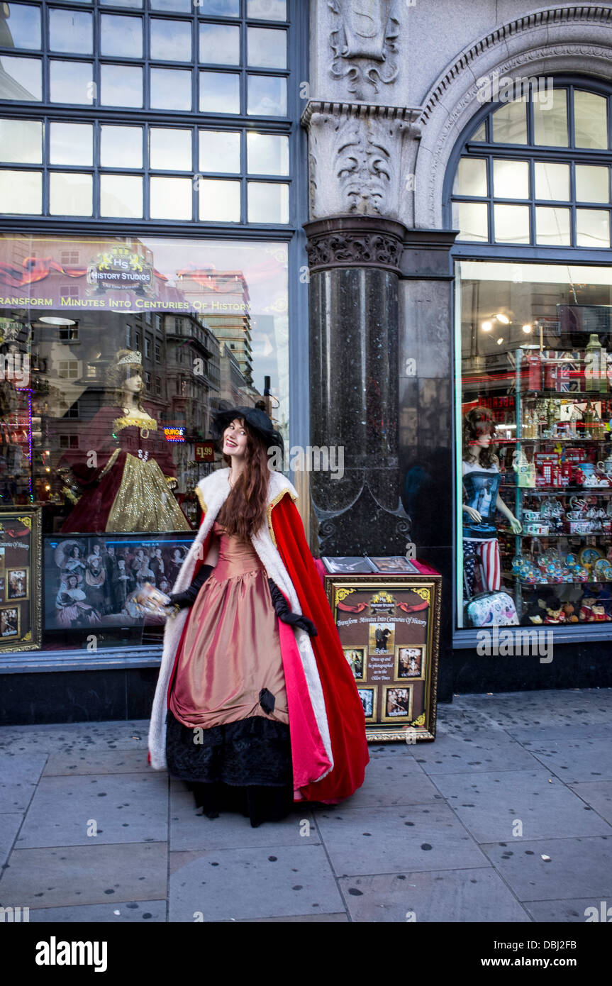 Victorian parlor hi-res stock photography and images - Alamy