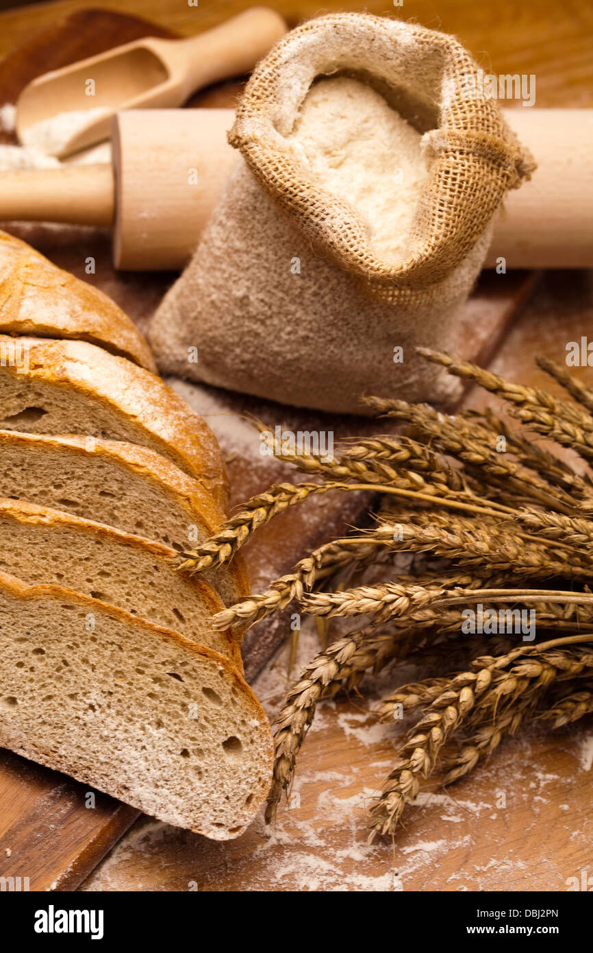 Flour and traditional bread Stock Photo - Alamy