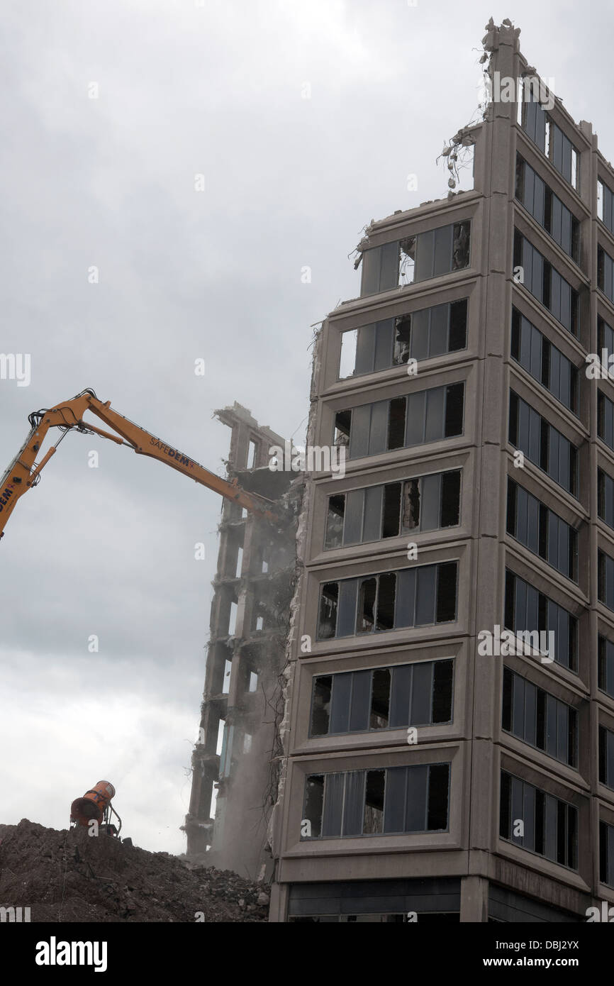 Concrete office hi-res stock photography and images - Alamy