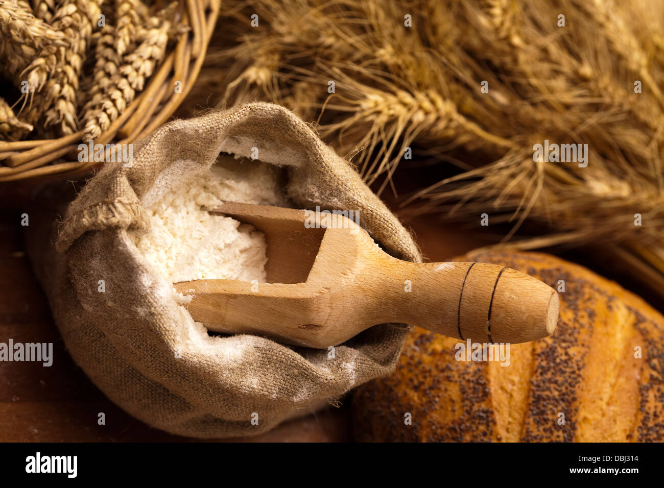 Flour and traditional bread Stock Photo - Alamy
