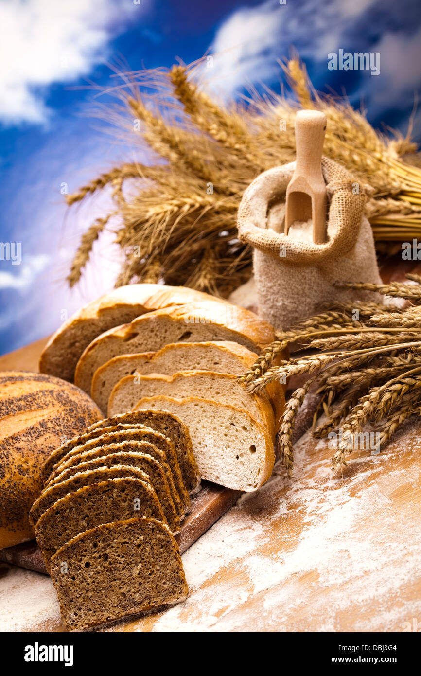 Flour and traditional bread Stock Photo - Alamy