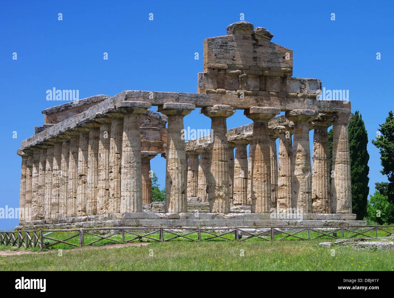Paestum ruins salerno hi-res stock photography and images - Alamy