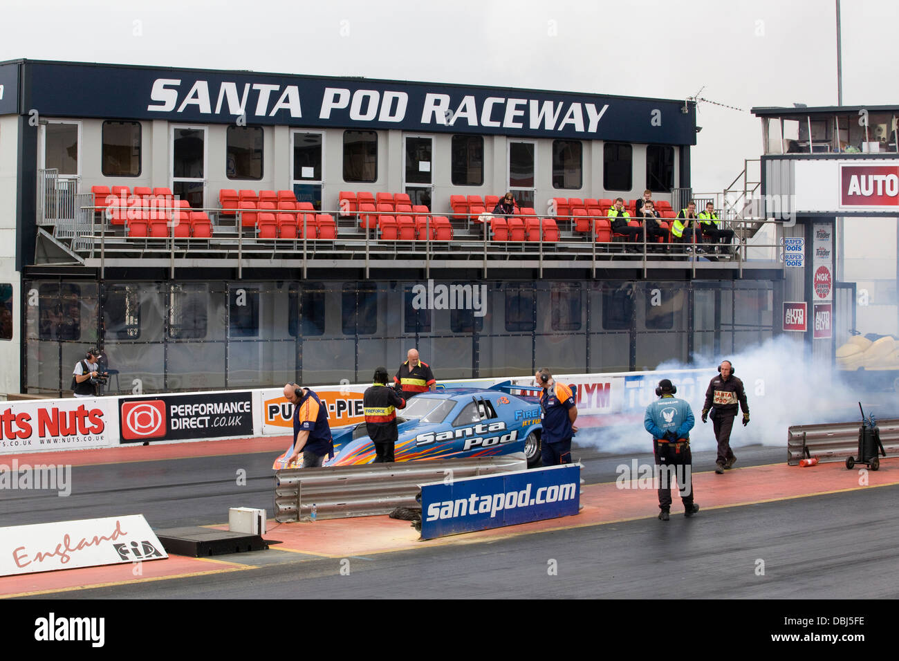 Jet Funny Car pilot Martin Hill takes to the track with Fire force 3 ...