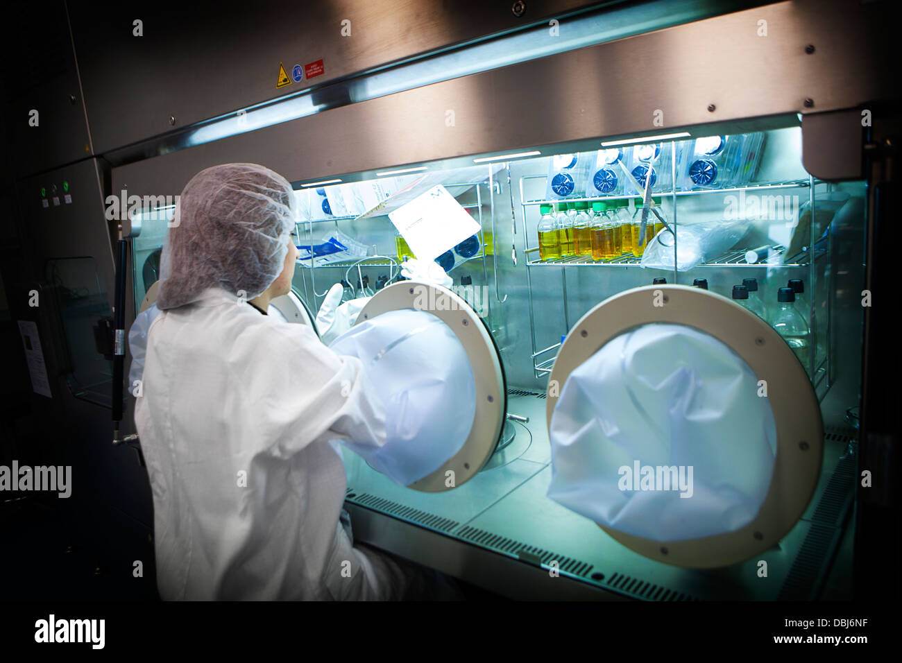 Isolator lab hi-res stock photography and images - Alamy