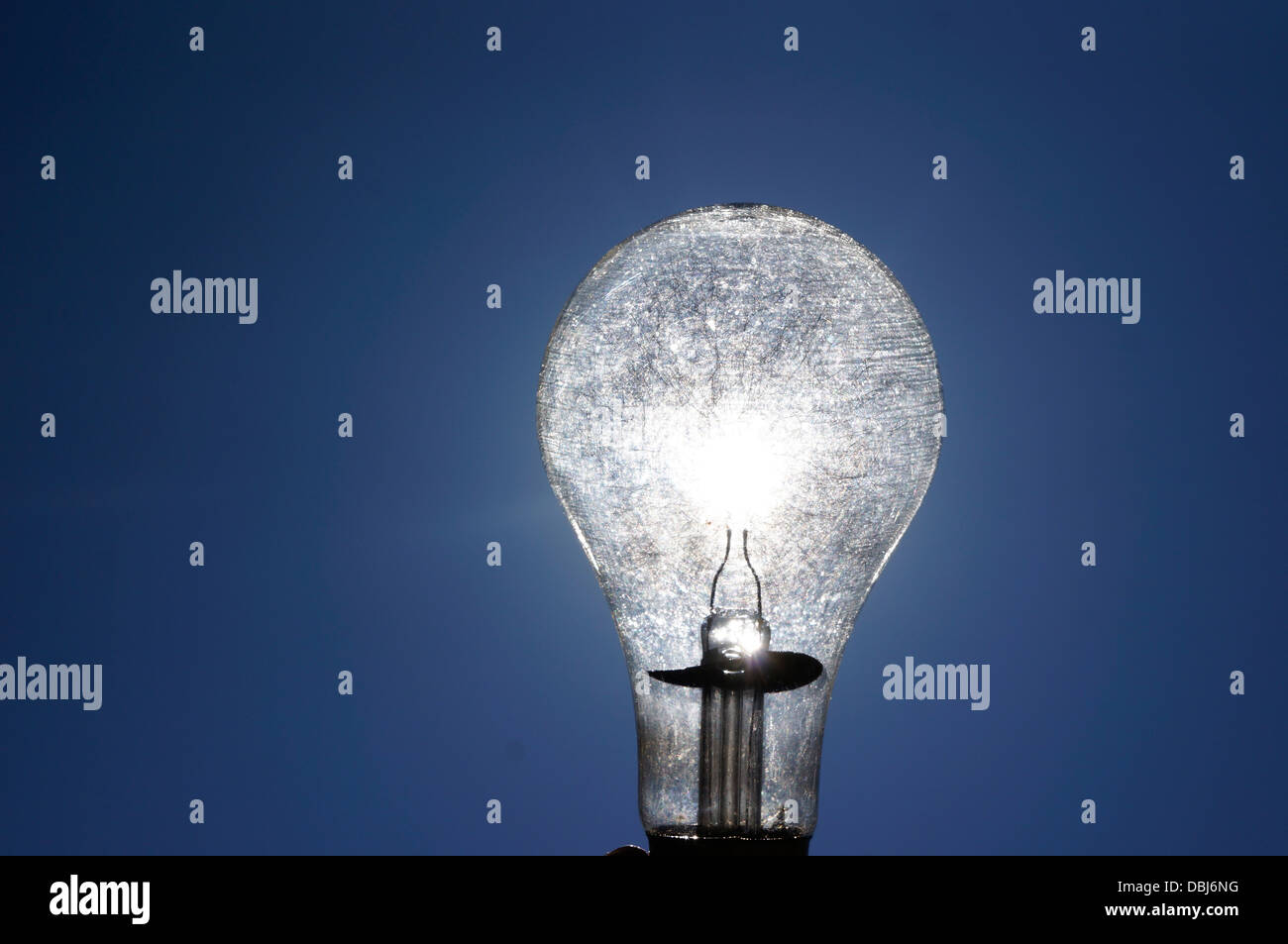 Old Fashioned Camera Flashbulb Stock Photo - Alamy