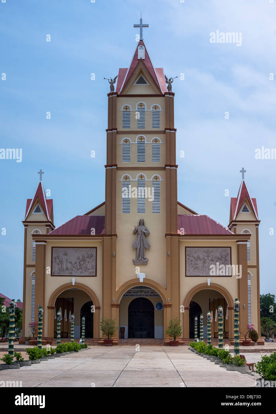 Vietnam catholic church hi-res stock photography and images - Alamy