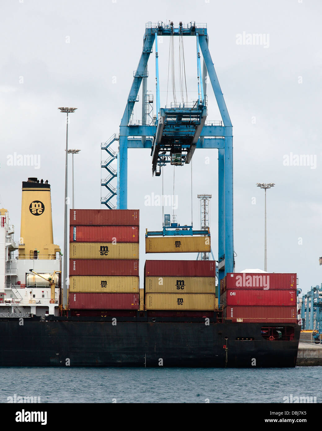 Shipping containers being loaded, on the MSC Noa Stock Photo - Alamy