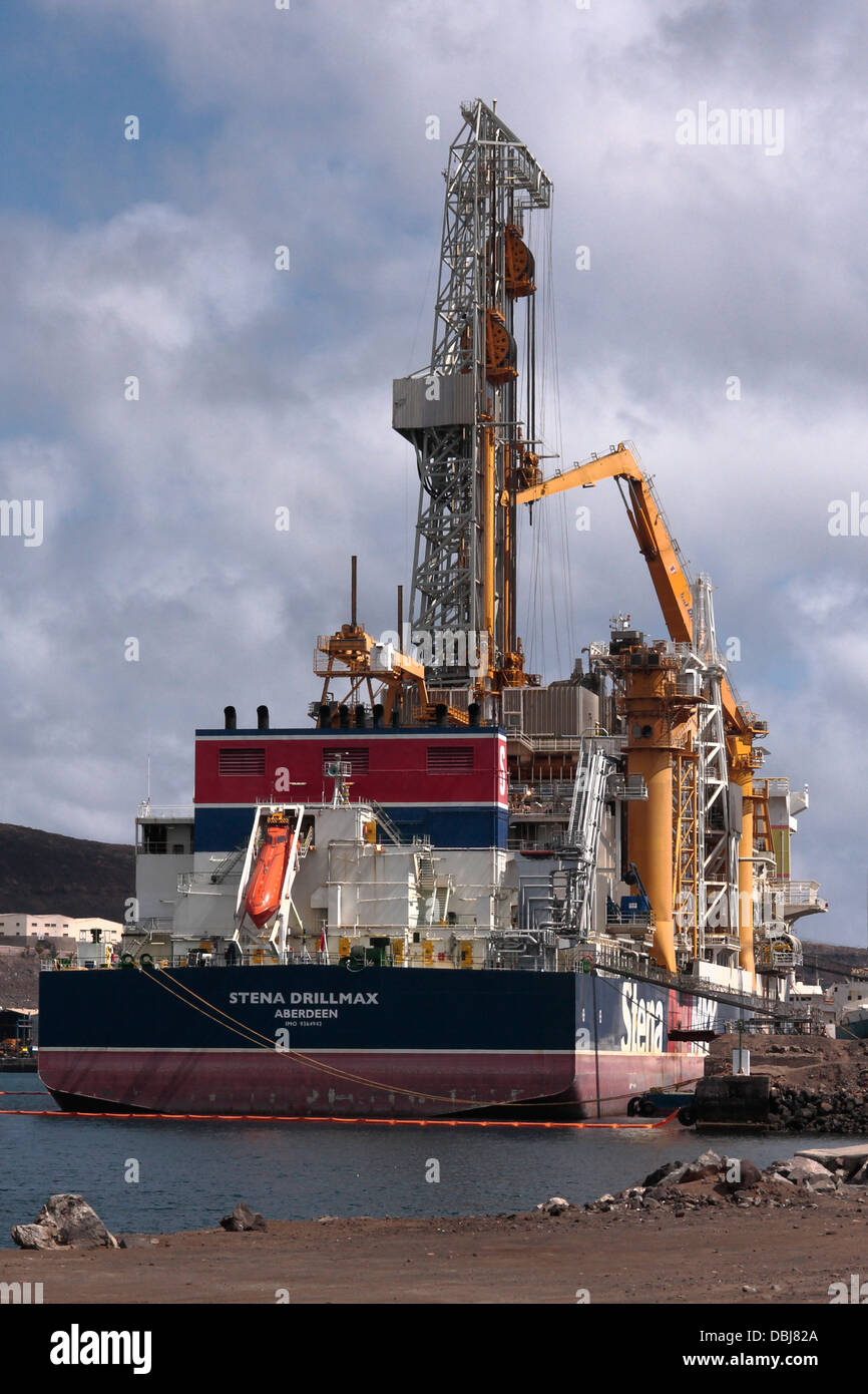 Oil drilling ship hi-res stock photography and images - Alamy