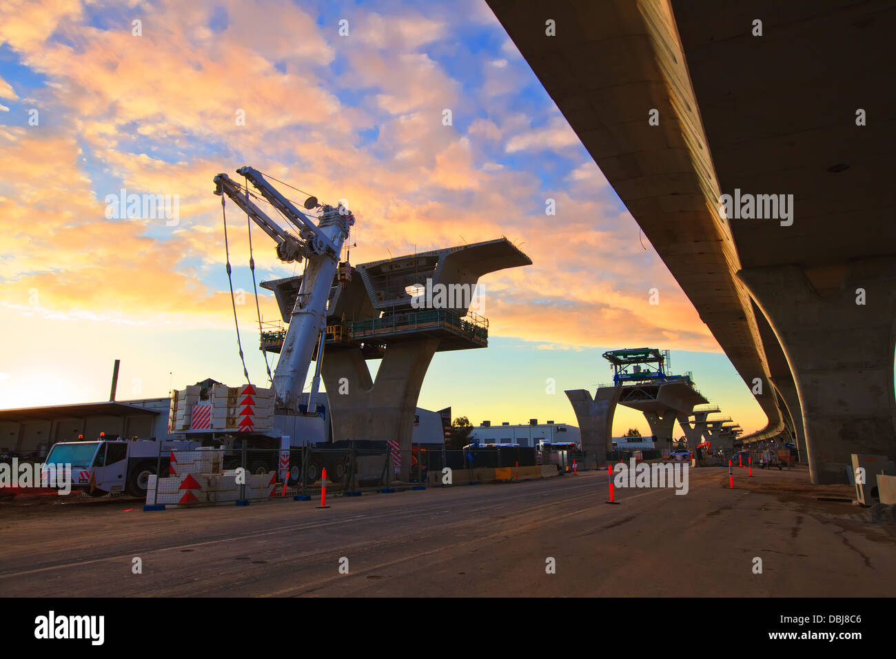 Construction of the South Road Superway in the northern suburbs of ...