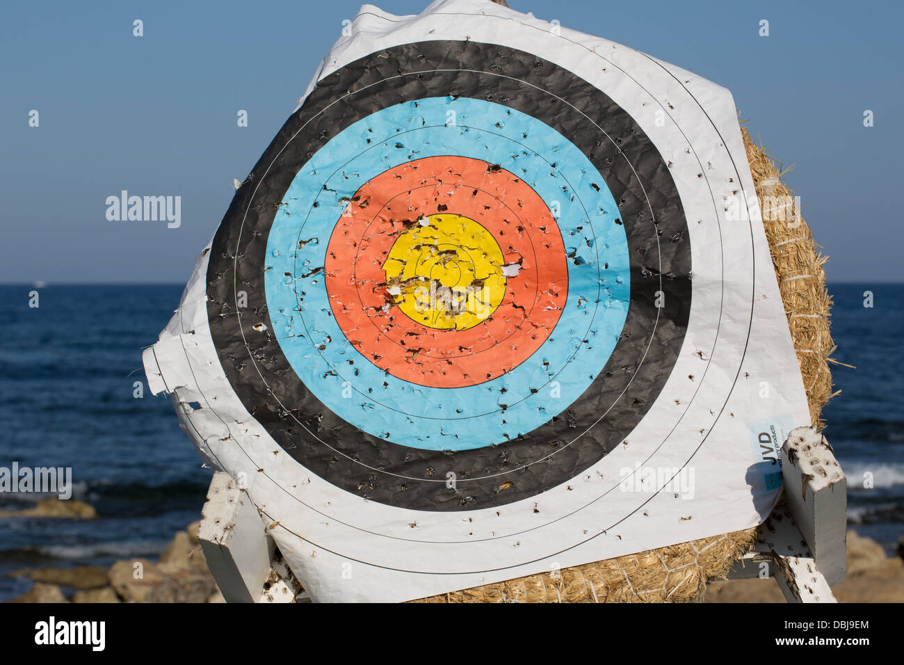 Archery target hi-res stock photography and images - Alamy