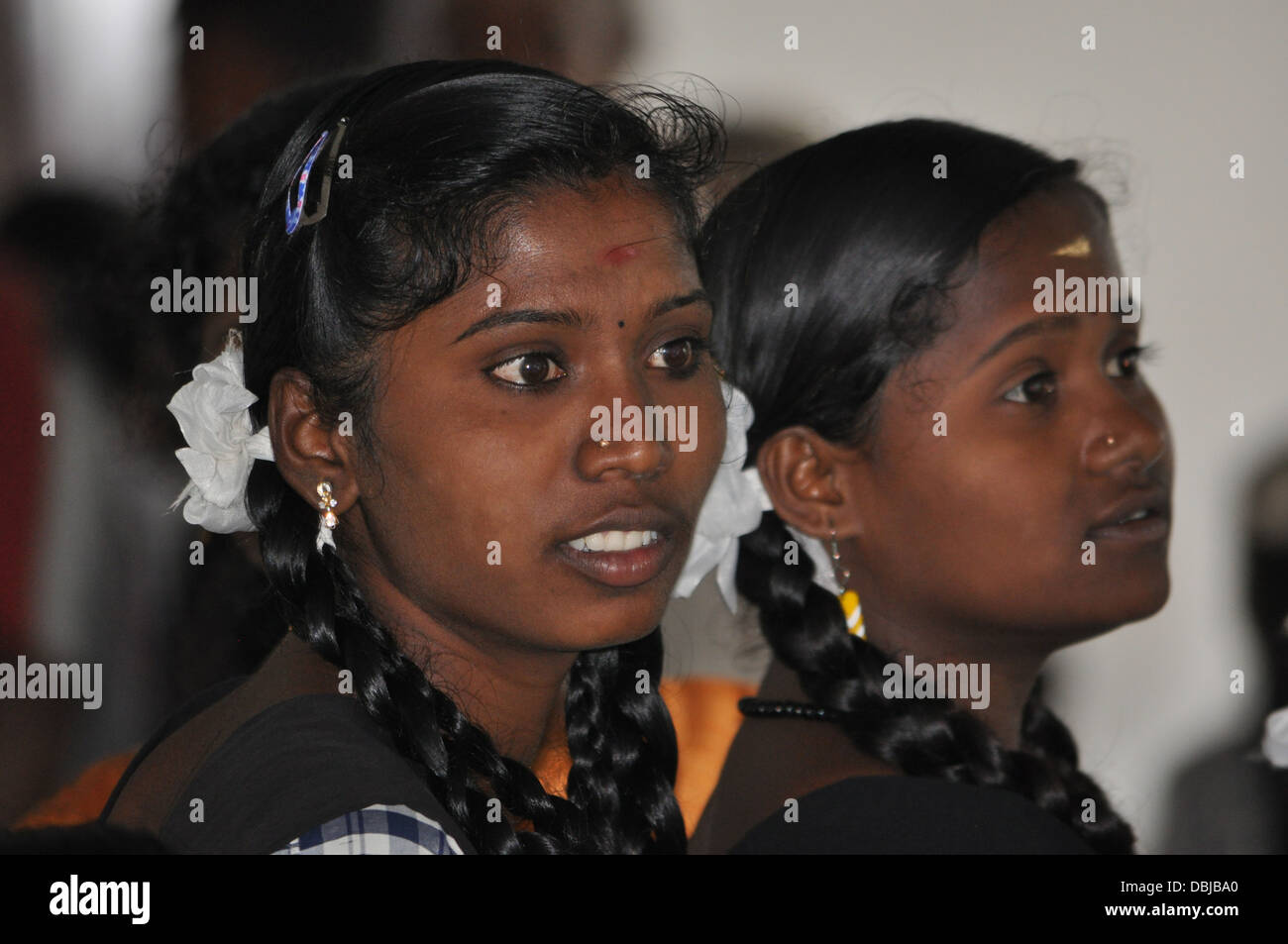 Indian school girls hi-res stock photography and images - Alamy
