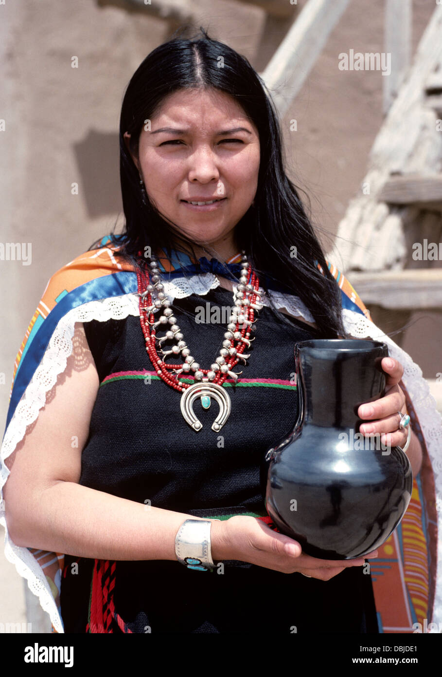 Maria martinez potter hi-res stock photography and images - Alamy
