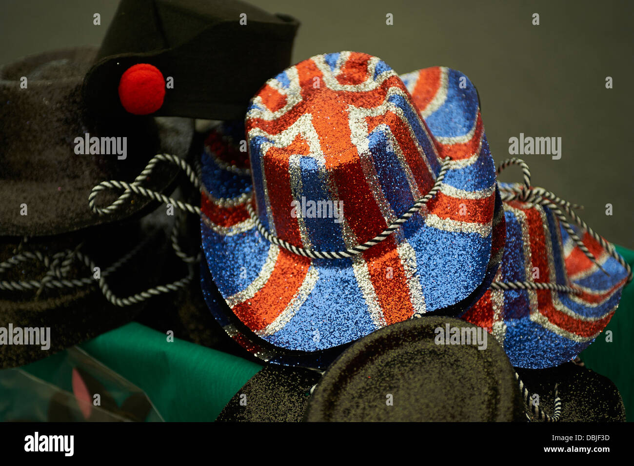Union jack top hat hi-res stock photography and images - Alamy