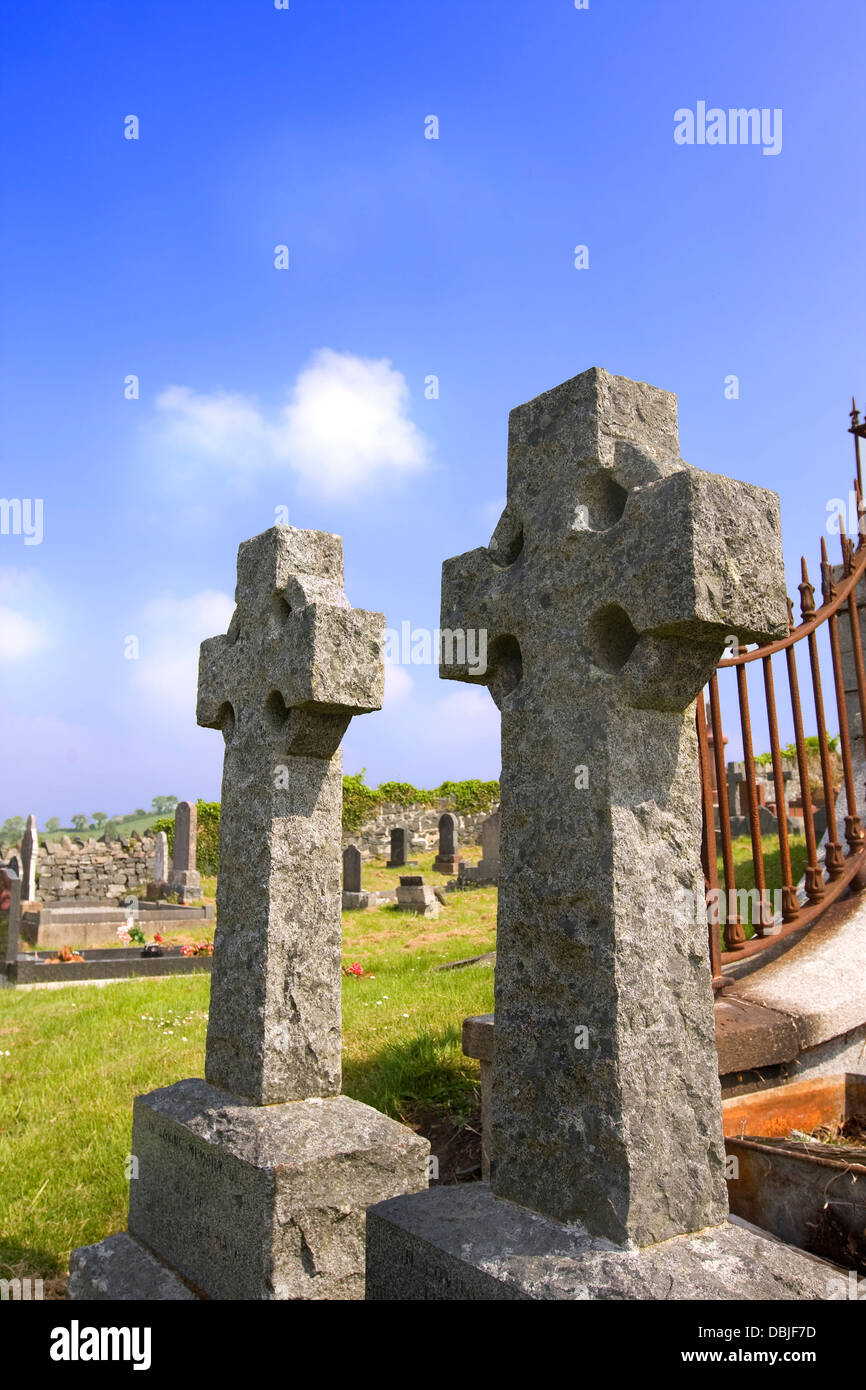 Irish celtic crosses hi-res stock photography and images - Alamy