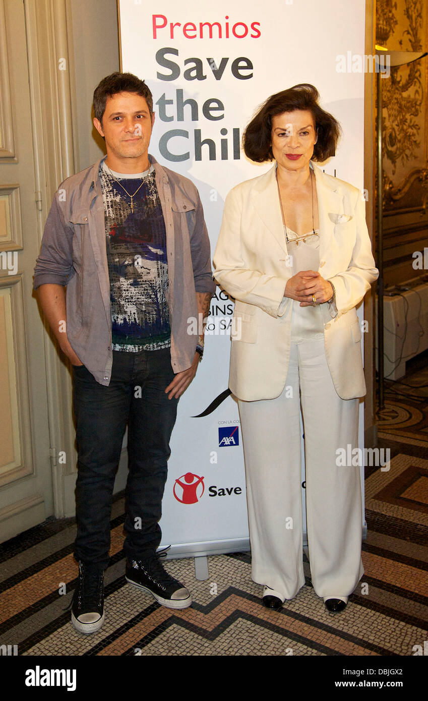 Spanish singer Alejandro Sanz and Bianca Jagger attend 'Save the ...