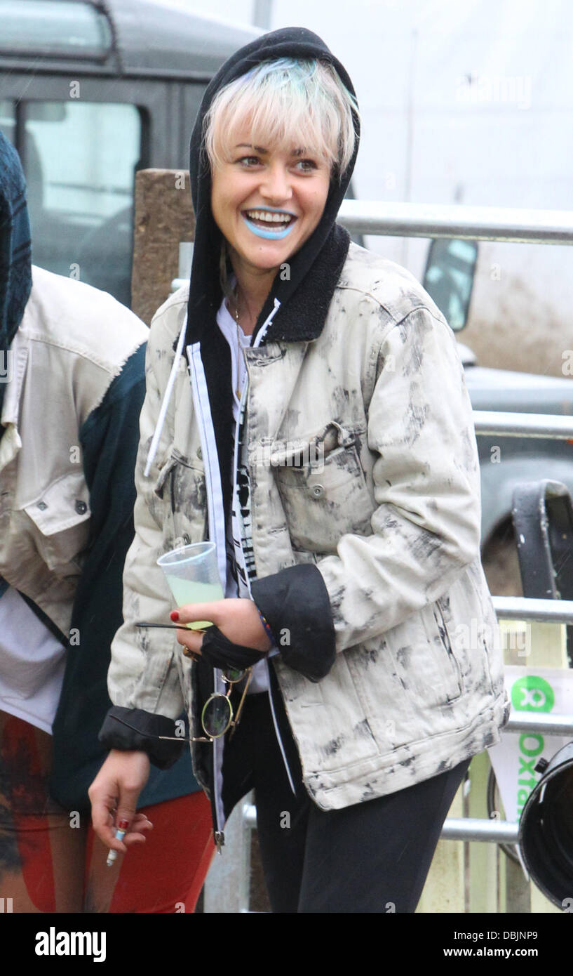 Jaime Winstone Celebrities at The 2011 Glastonbury Music Festival held ...