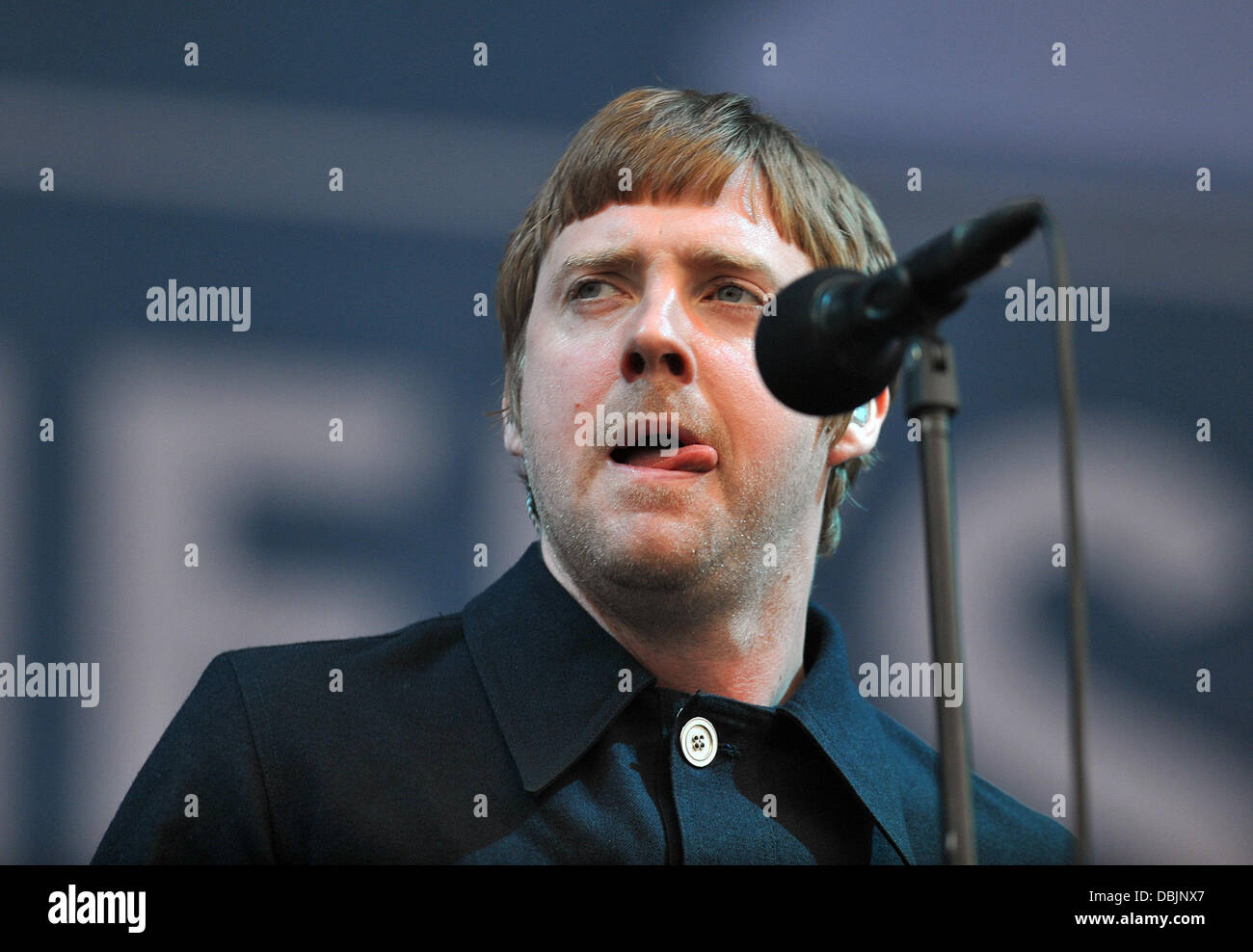Ricky wilson of the kaiser chiefs hi-res stock photography and images ...