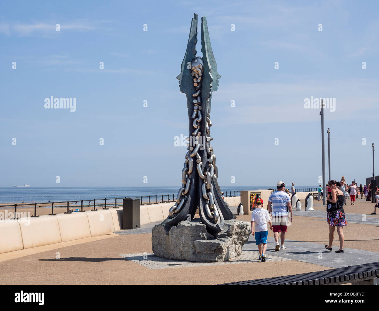Sculpture Sinterlation by Ian Randall on regenerated promenade at ...