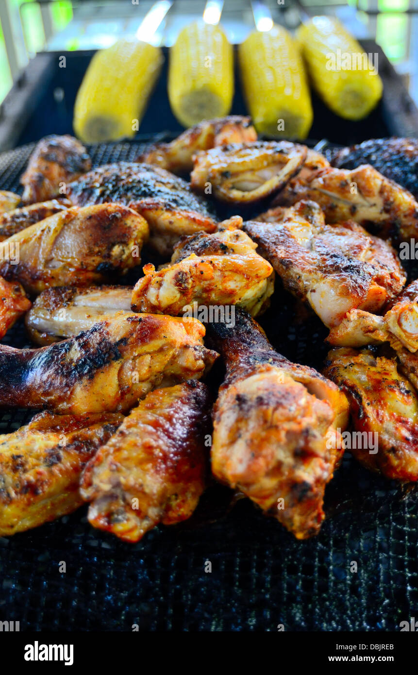 Chicken eating corn hi-res stock photography and images - Alamy