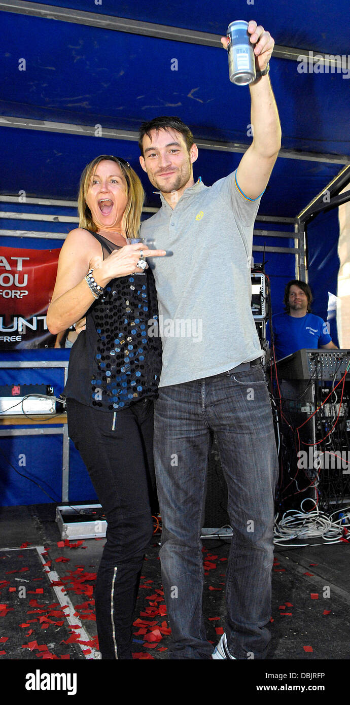 Carol McGiffin and her husband Mark Cassidy The 7th Annual Clapham ...