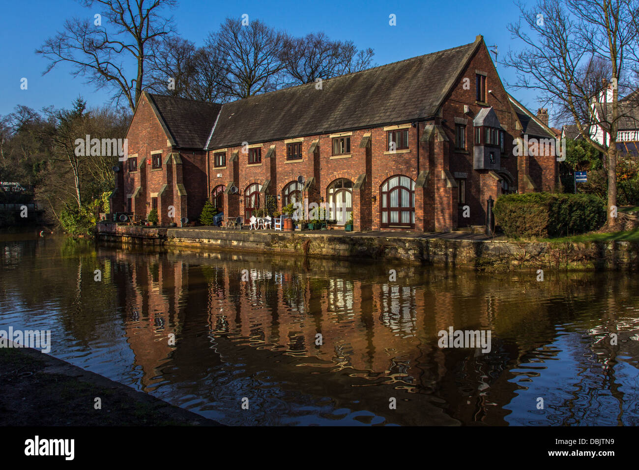 Building on side of Bridgewater canal, Worsley, Greater Manchester ...