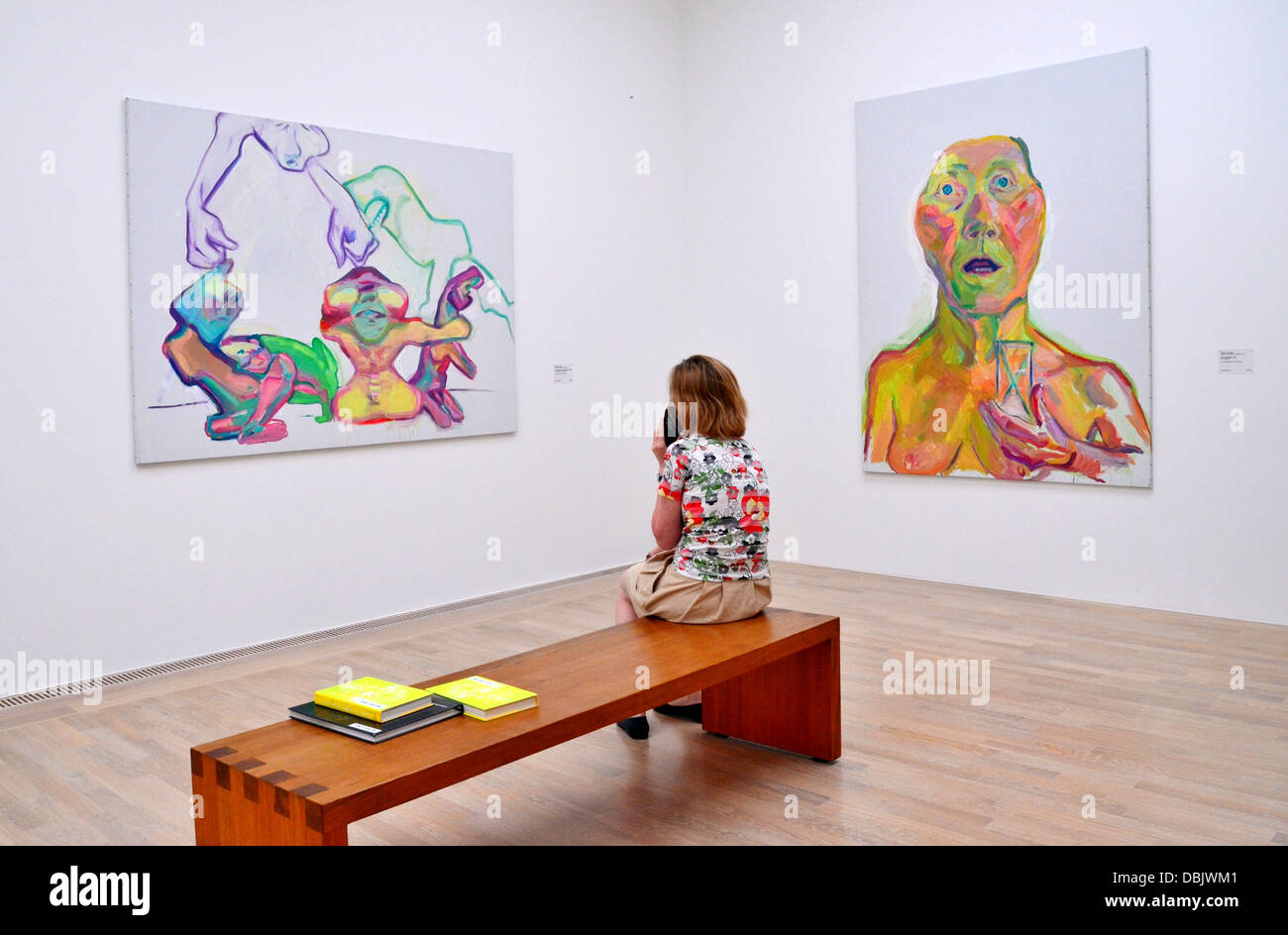 Artist painting portraits High Resolution Stock Photography and Images - Alamy