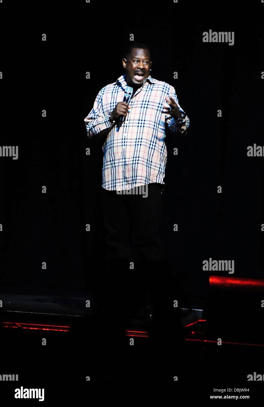 Martin lawrence performs his hi-res stock photography and images - Alamy