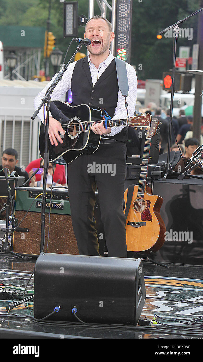 David Gray performing at the CBS Early Show Concert Series at the ...