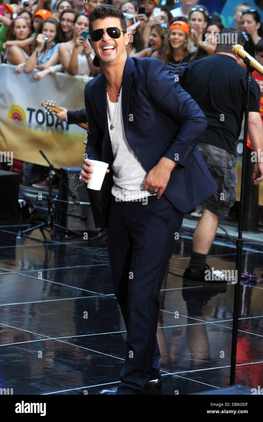 Singer Robin Thicke performs on NBC's 'Today' at Rockefeller Plaza on ...