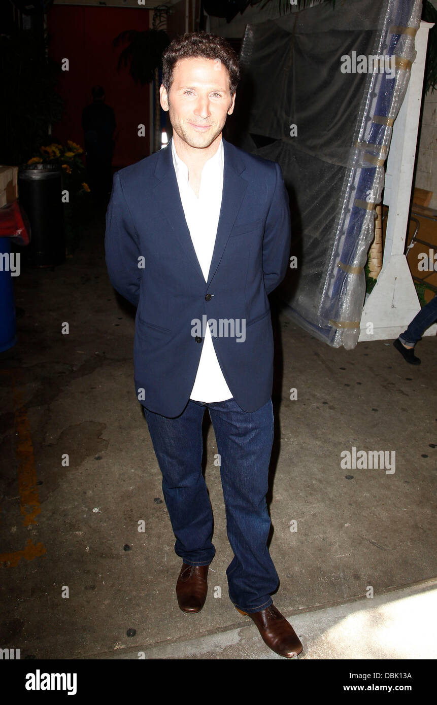 'Royal Pains' actor Mark Feuerstein is spotted outside 'Live with Regis ...