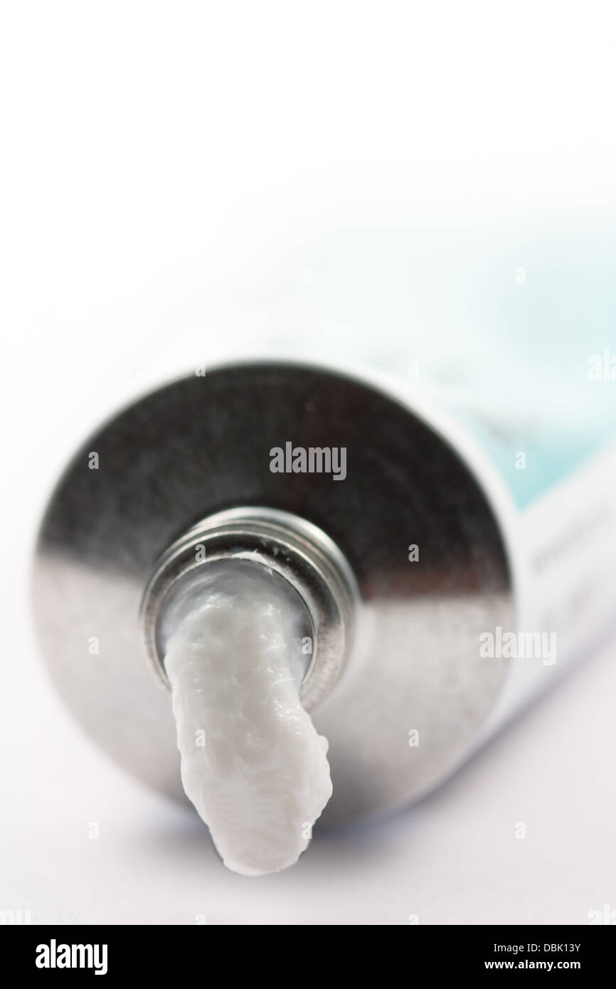 Open tooth paste tube hi-res stock photography and images - Alamy