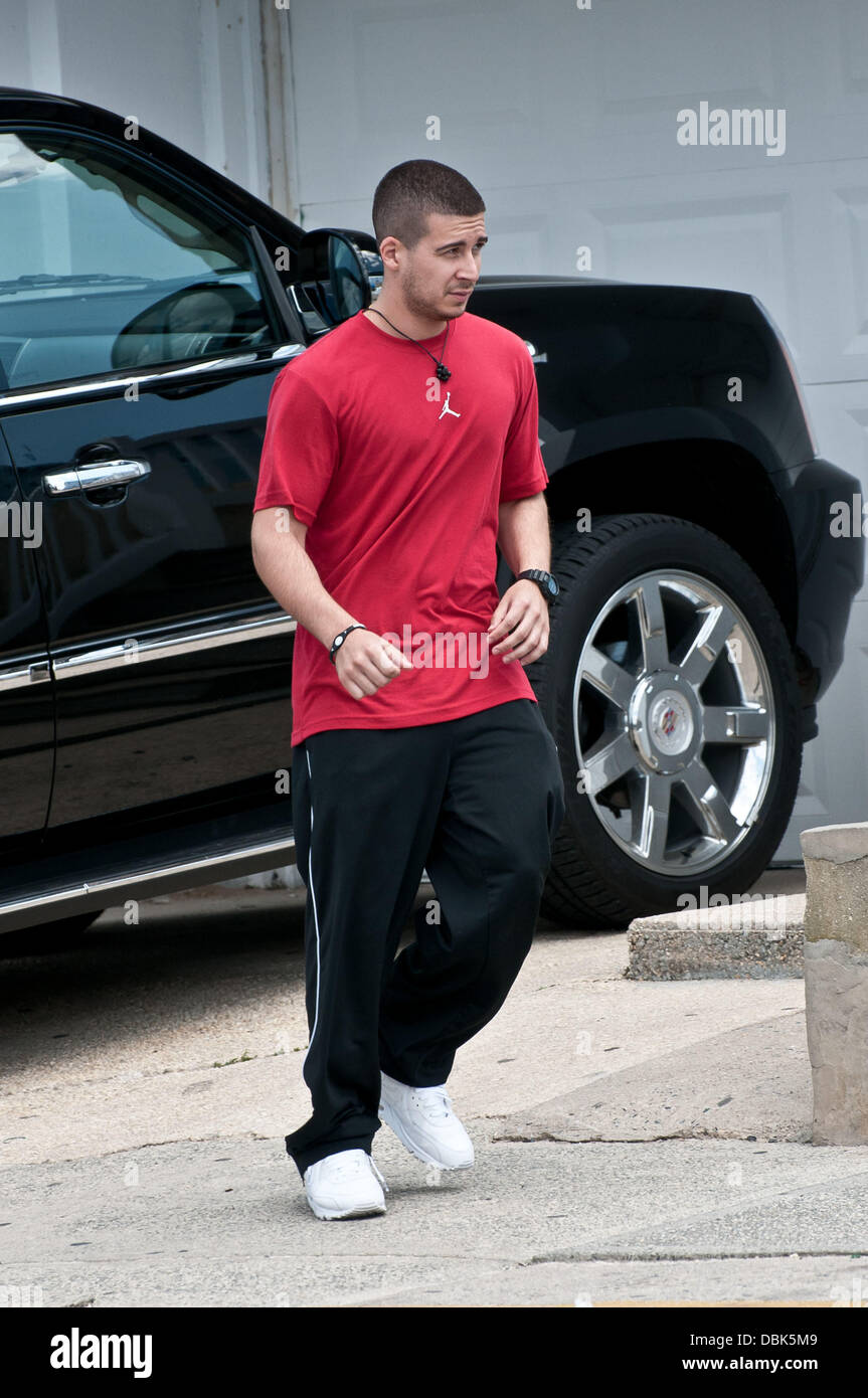 Vinny Guadagnino "Jersey Shore" Filming in New Jersey Seaside Heights ...