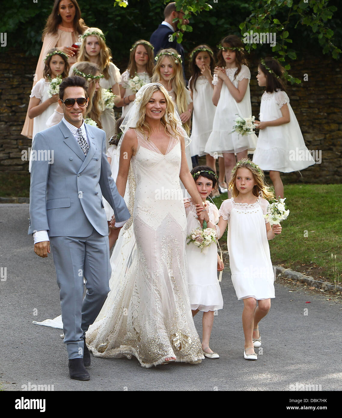 Kate Moss and Jamie Hince Kate Moss Wedding Day in the Cotswolds ...