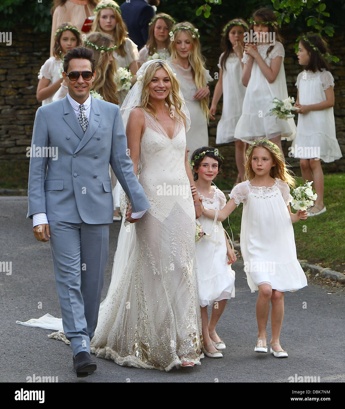 Kate Moss and Jamie Hince Kate Moss Wedding Day in the Cotswolds ...