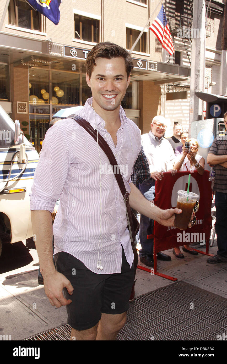 Book of mormon andrew rannells hi-res stock photography and images - Alamy
