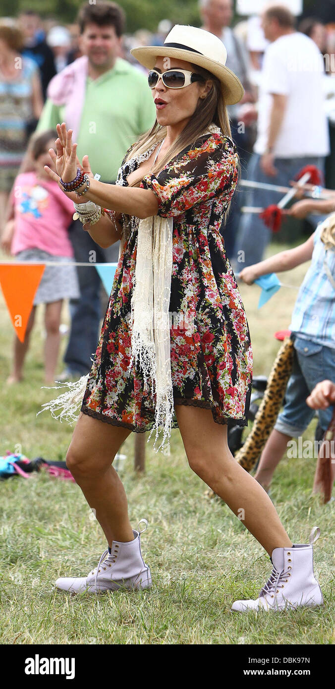 Elen Rivas The Cornbury Music Festival 2011 - Backstage - Day 2 ...