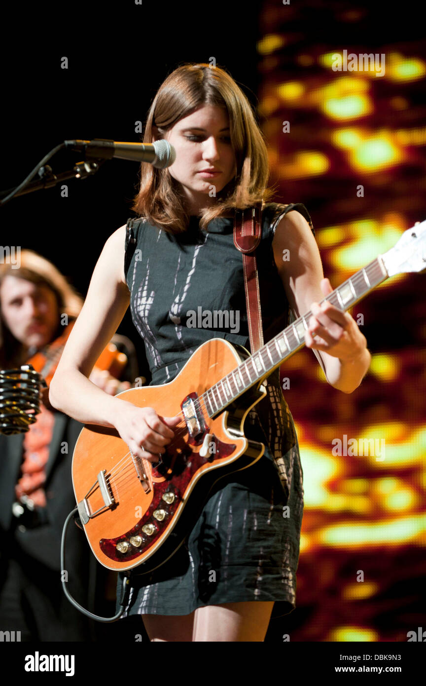 Smoke Fairies playing at the Roundhouse in London for the iTunes ...