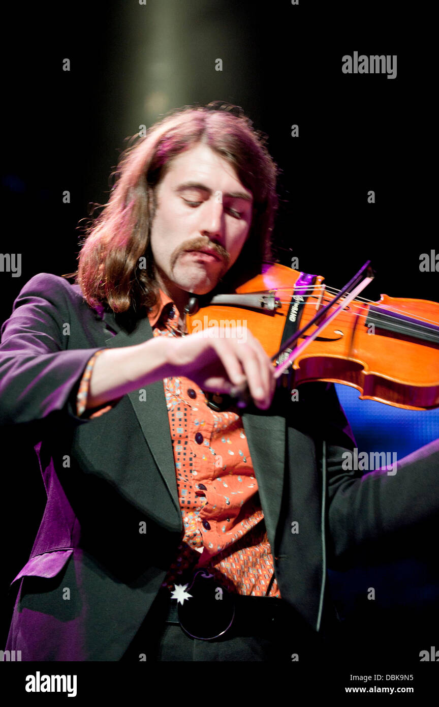 Smoke Fairies at the Roundhouse in London for the iTunes Festival ...