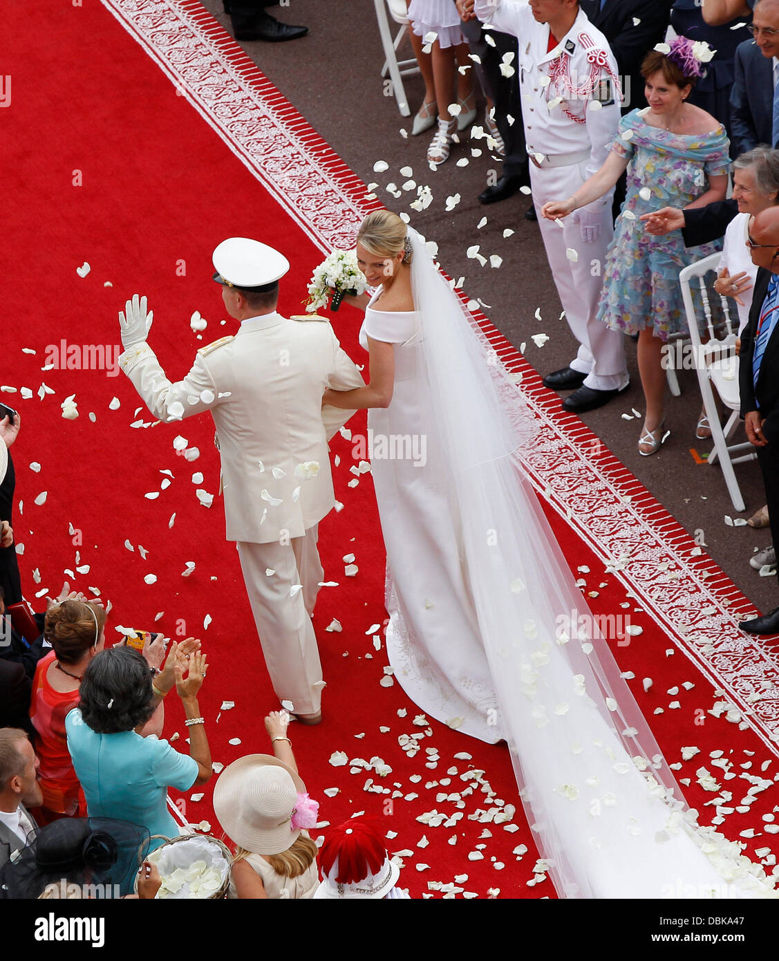Prince Albert II of Monaco and Princess Charlene of Monaco Religious ...