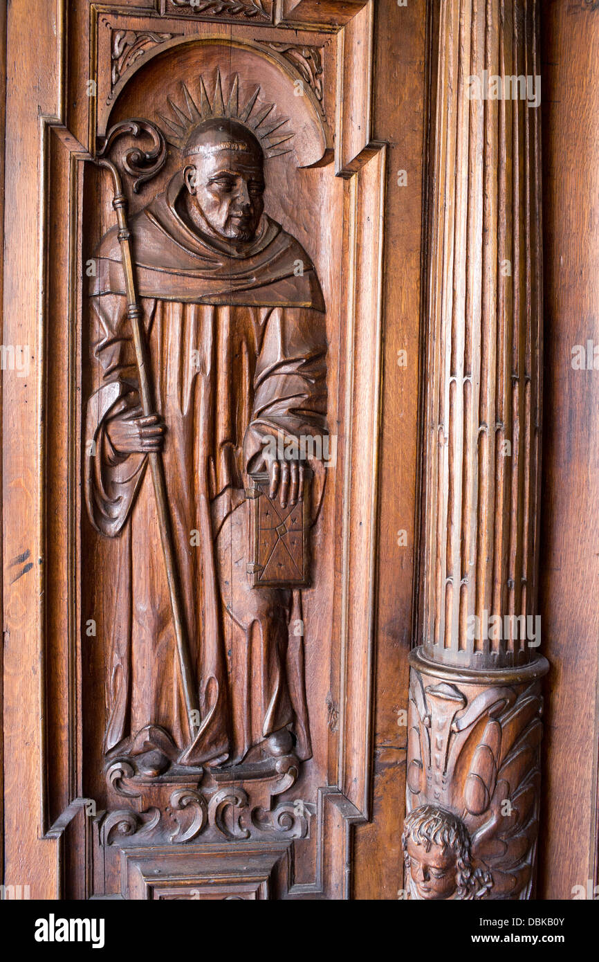 Details and architecture example in catholic church Stock Photo - Alamy