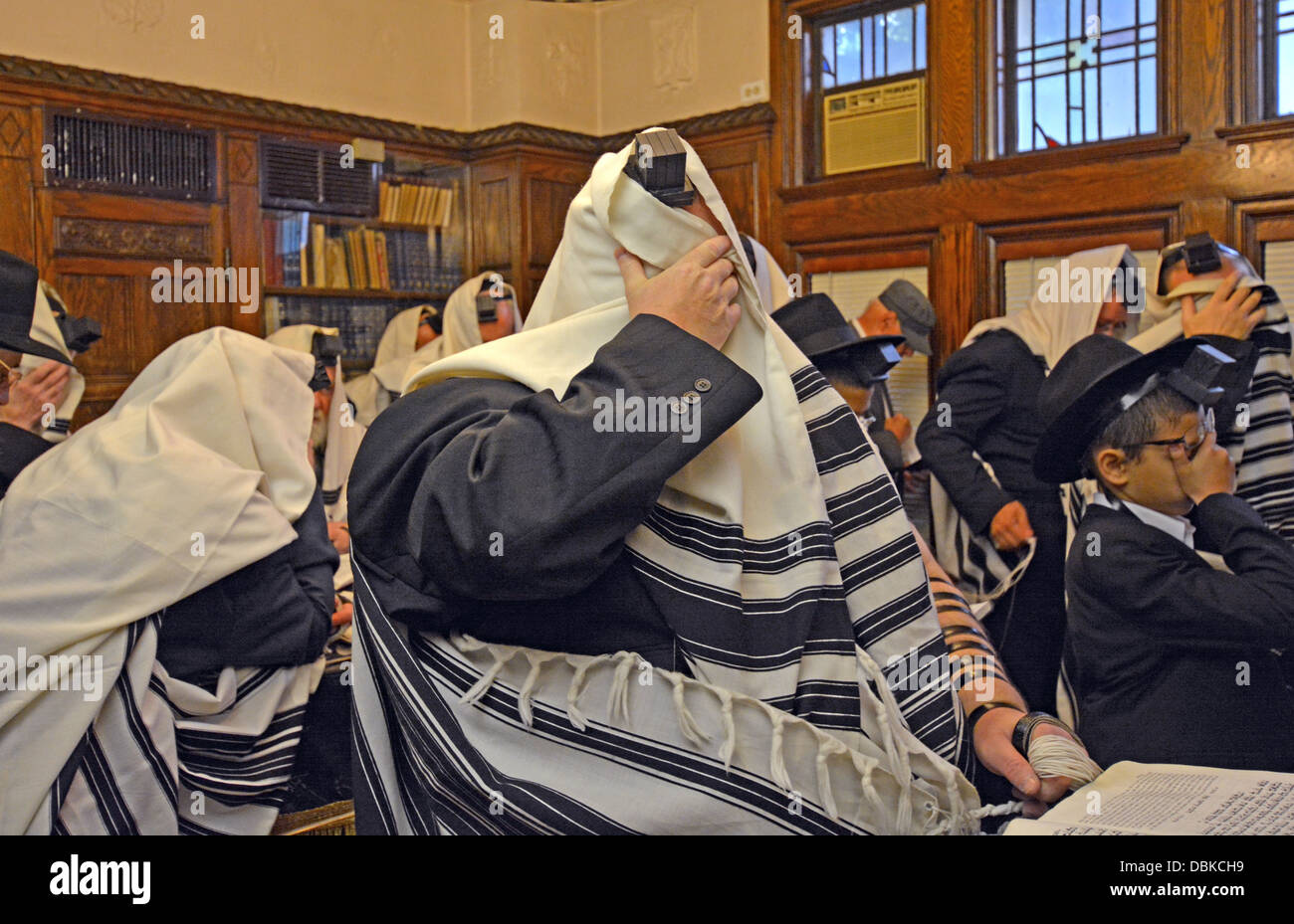 Lubavitcher rebbe crown heights hi-res stock photography and images - Alamy
