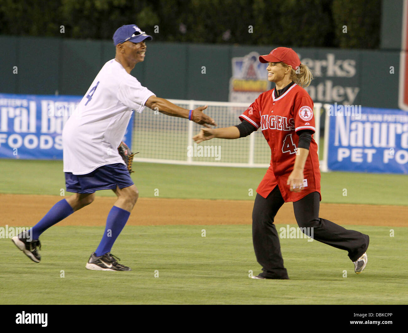 Donna D'Errico Steve Garvey's Celebrity Softball Game for ALS Research ...