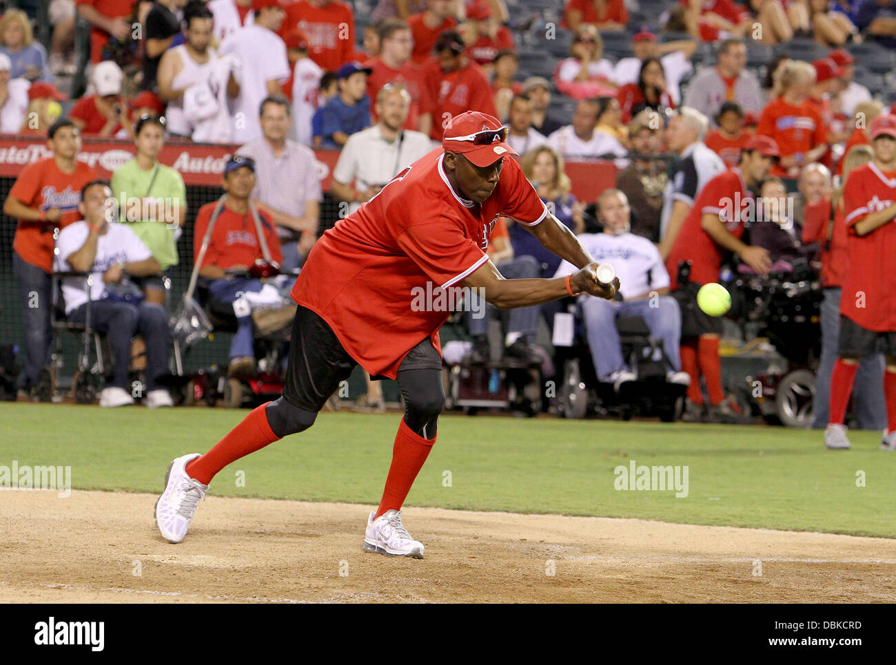 Al Joyner Steve Garvey's Celebrity Softball Game for ALS Research held ...