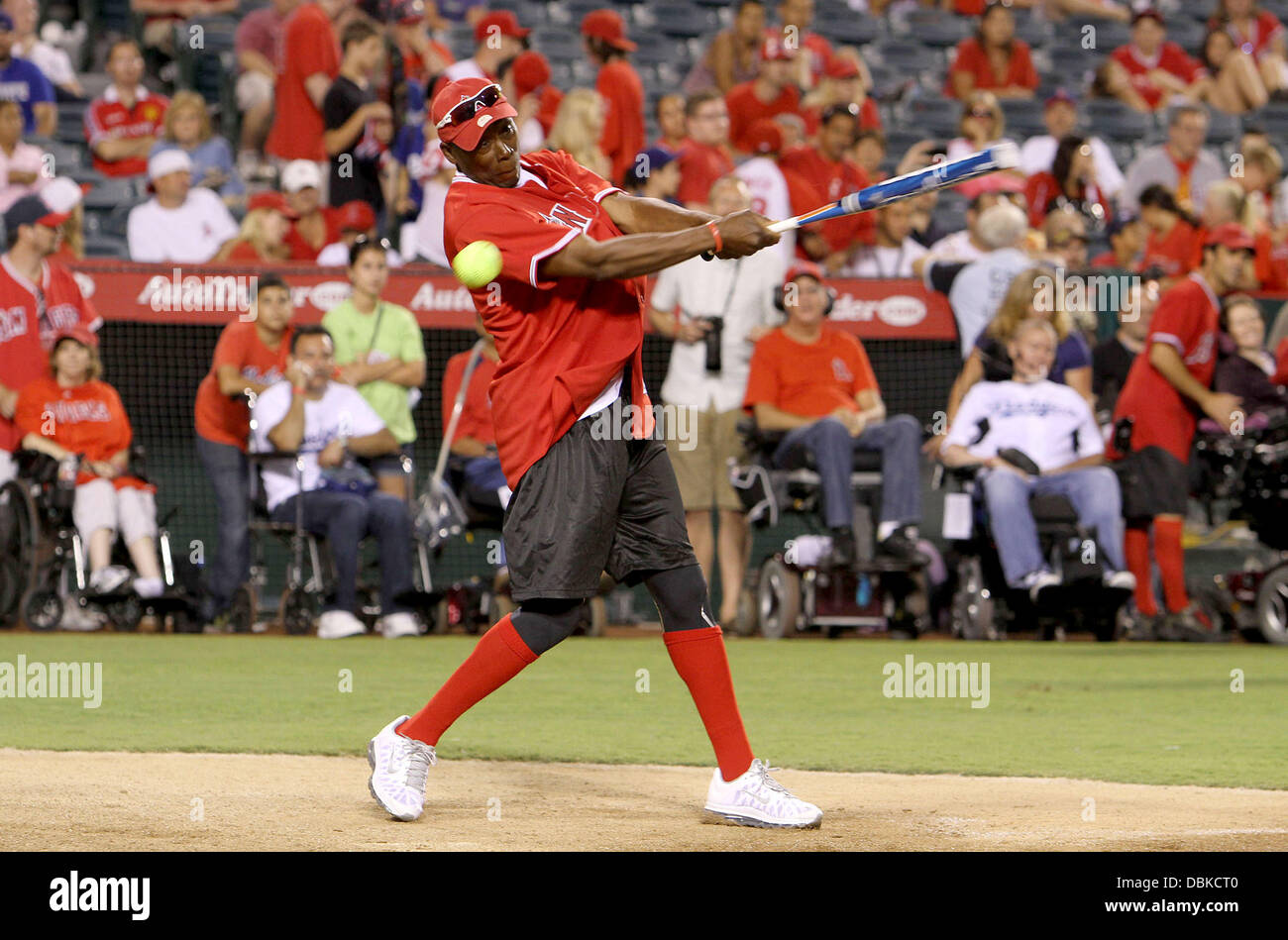 Al Joyner Steve Garvey's Celebrity Softball Game for ALS Research held ...