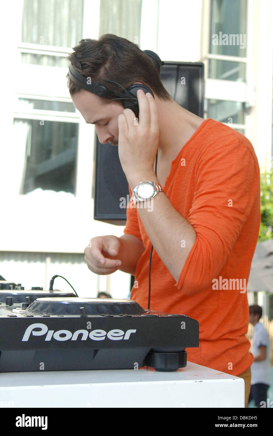 Edward Maya, performing at The Hard Rock Hotel on Independence Day San ...
