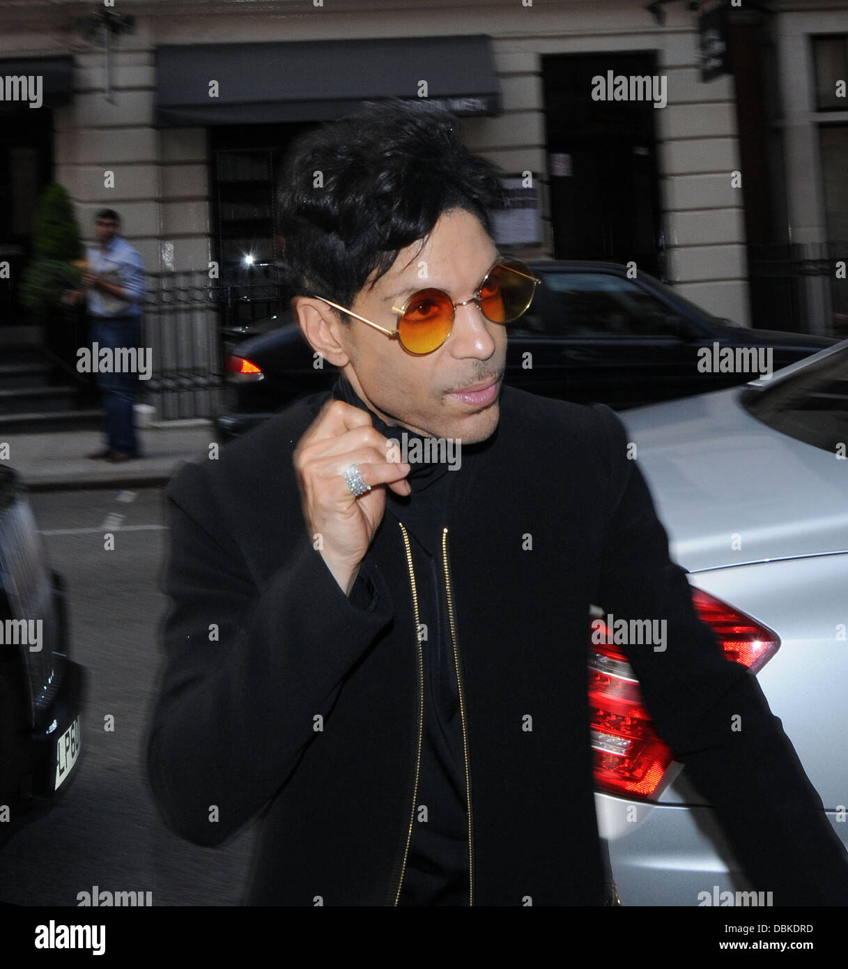 Prince arrives back at his London Hotel Lodon, England - 04.07.11 ...