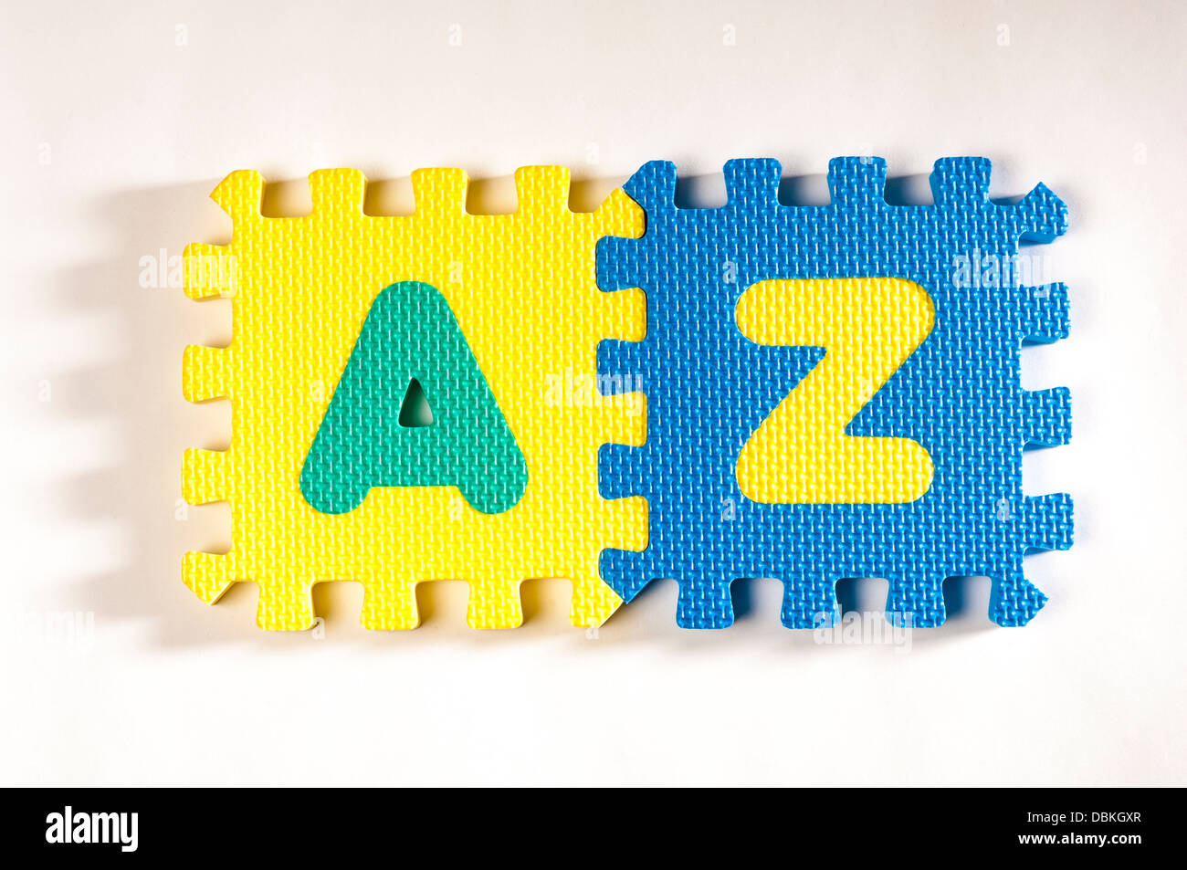 Interlocking blue squares hi-res stock photography and images - Alamy