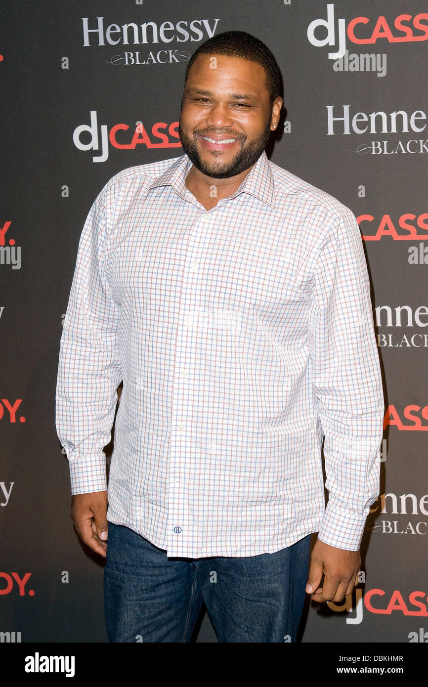 Anthony Anderson DJ Cassidy celebrates his 30th Birthday - Arrivals New ...